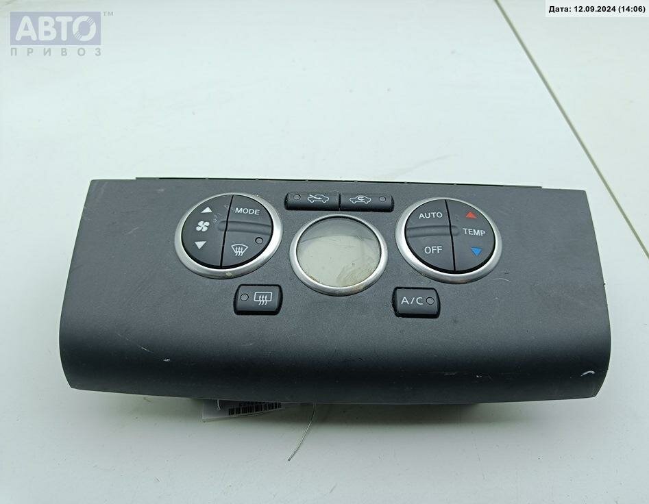 Переключатель отопителя Nissan Tiida