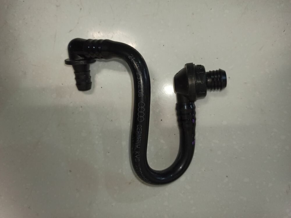 Вакуумная трубка Volkswagen Passat B5 8D0611931F 8D0611931F