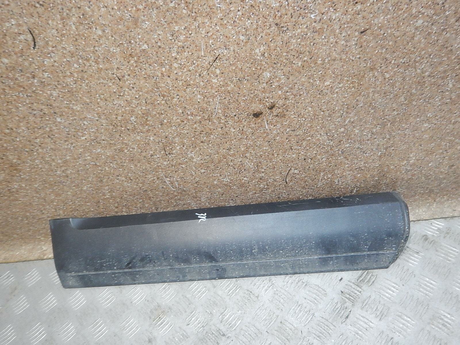 Б/У Молдинг двери задней правой, Porsche (Порше)-CAYENNE (03-10) PORSCHE CAYENNE (03-10) Царапины, сломано крепление. 46...