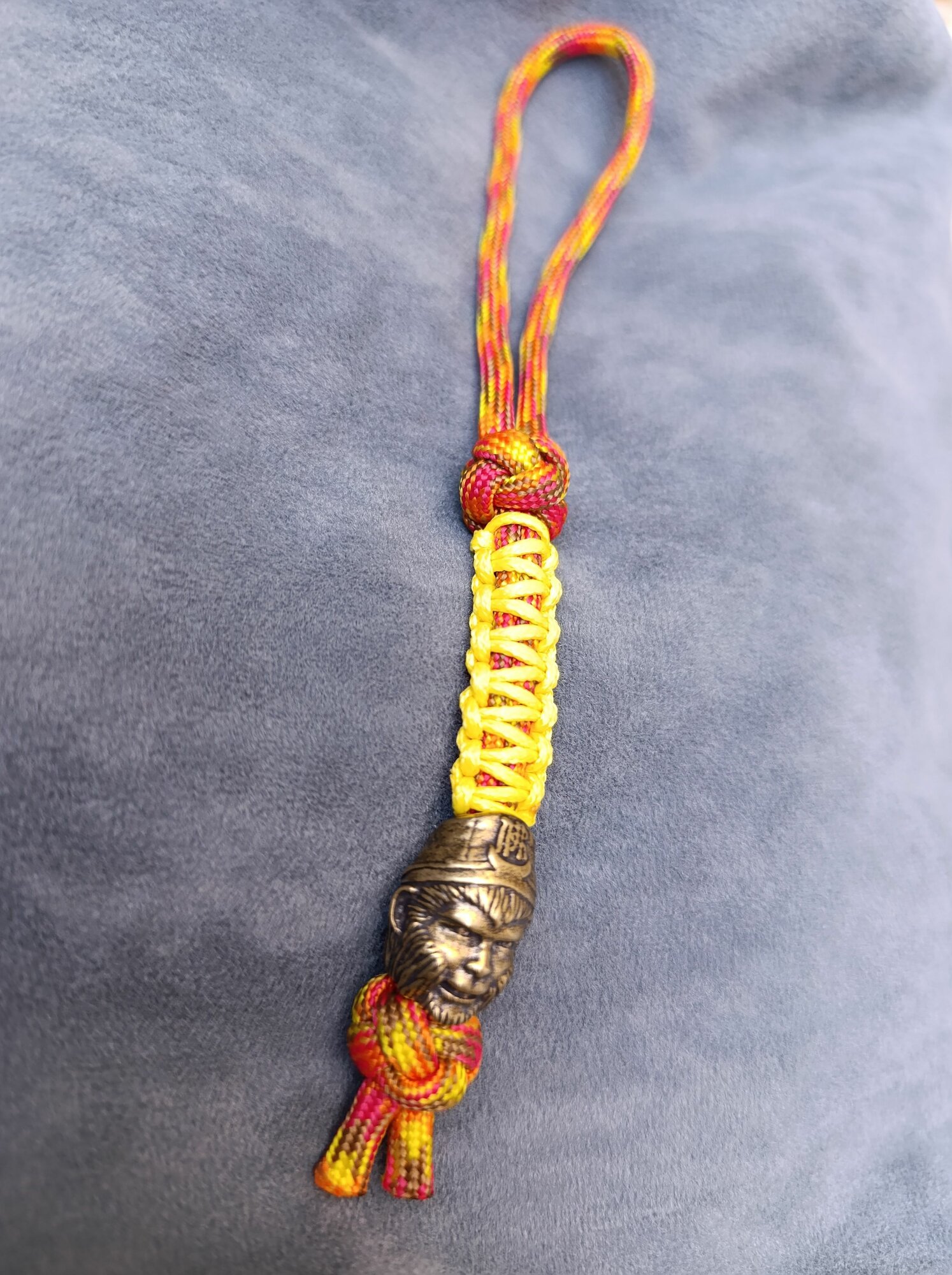 Темляк-брелок " Радужный Бо"