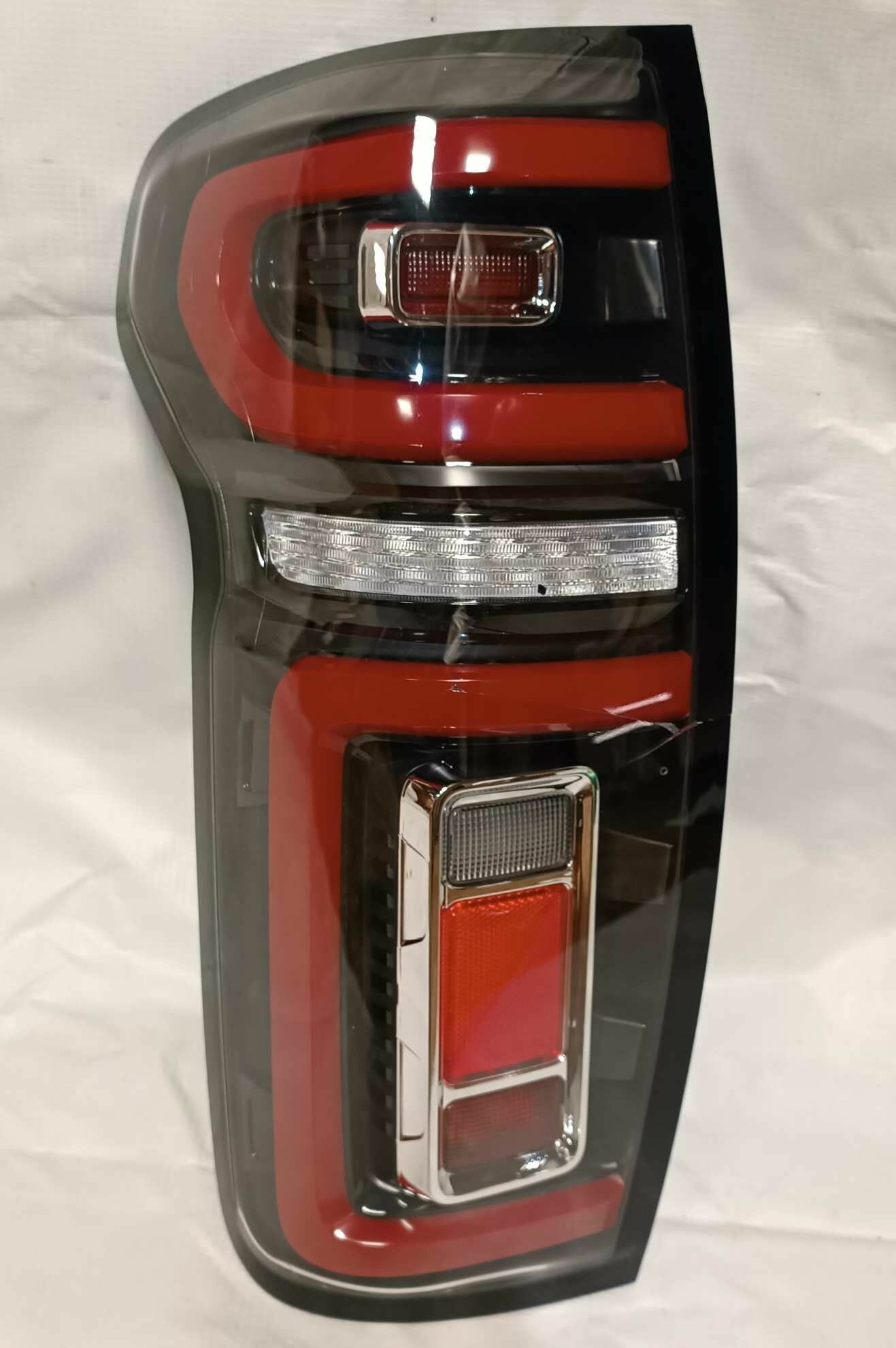 Great Wall Poer Фонарь задний левый на кузов (4133100XPW04A)