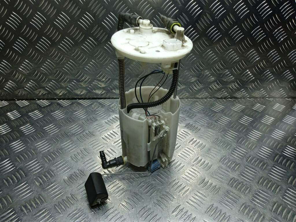 Насос топливный (бензонасос) Б/У для SUZUKI Grand Vitara II (2005—2008) 1510065842