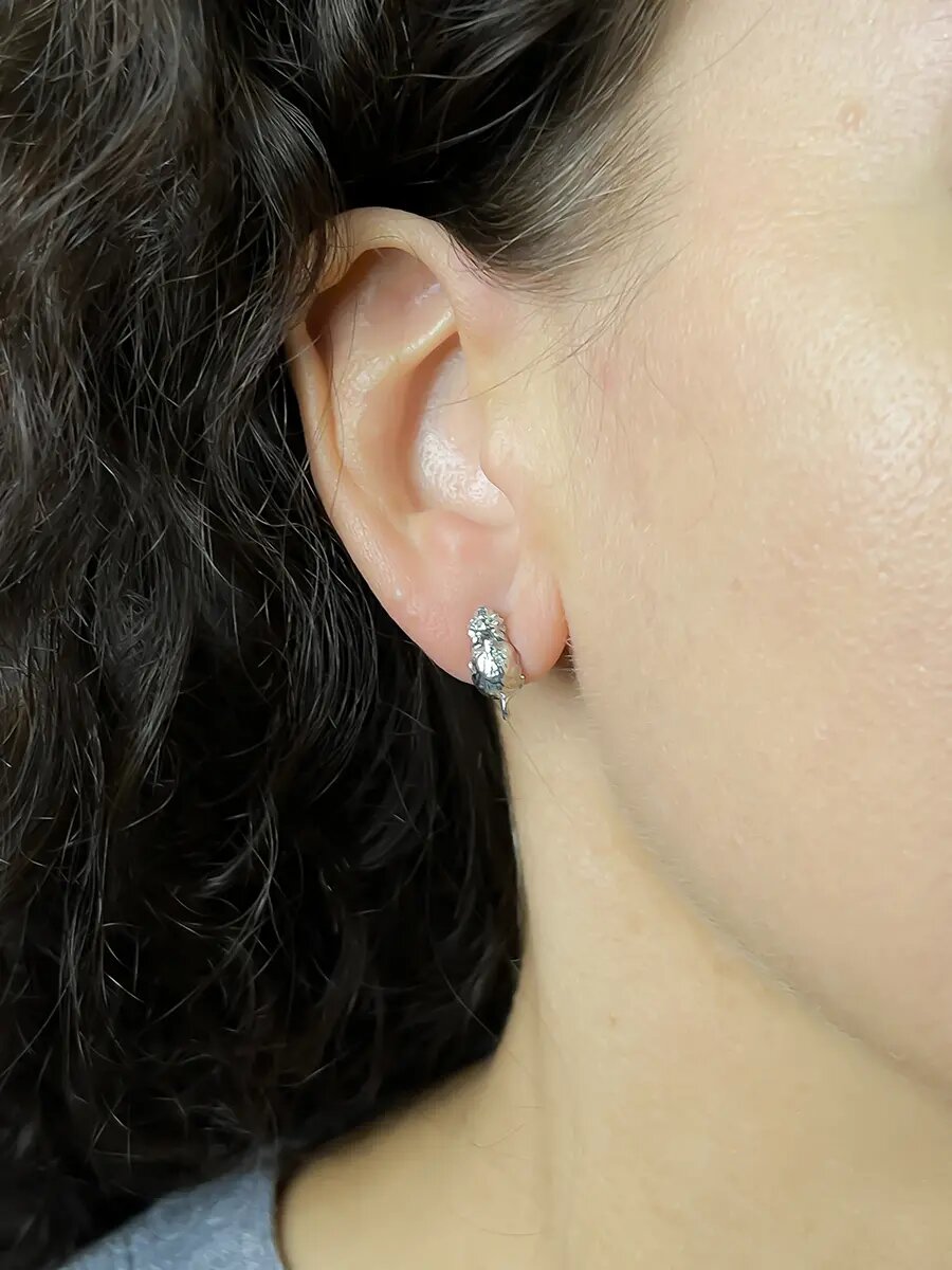 Серьги пусеты, серебро, 925 проба, бриллиант