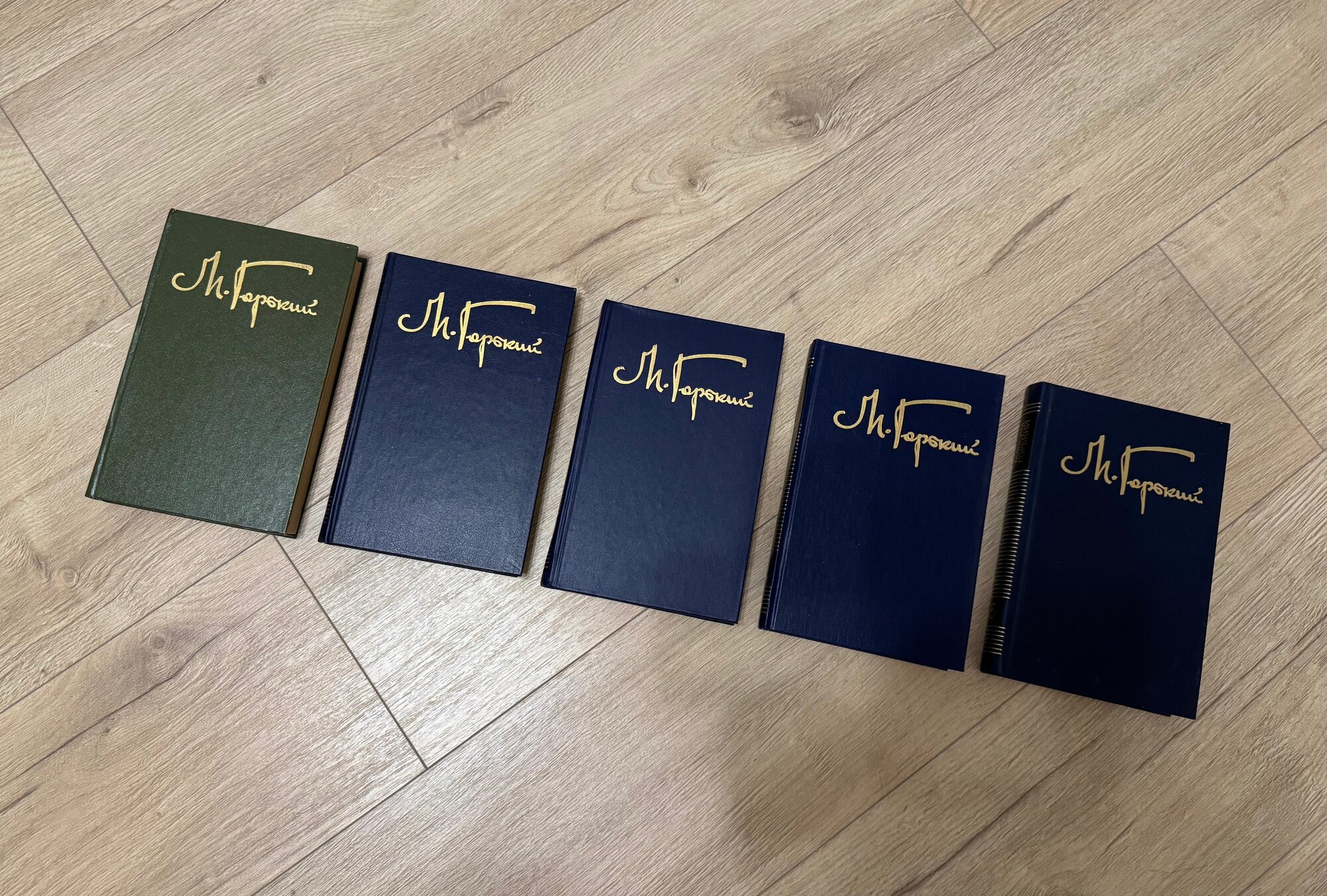 Горький. Собрание сочинений в восьми томах(том 1,2,3,4,5), 1987 г