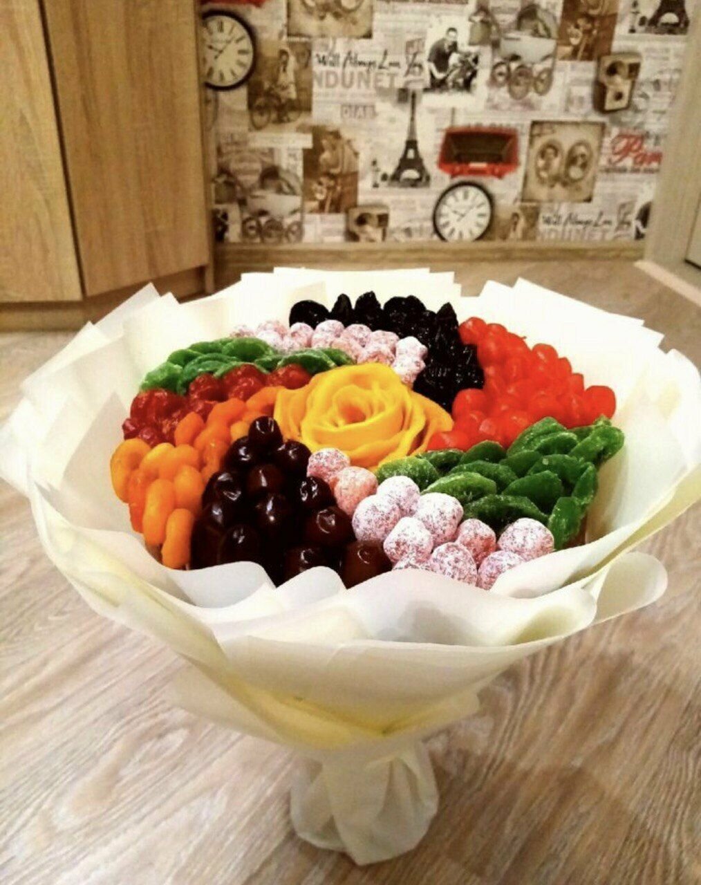 Букет из сухофруктов в подарочной упаковке. Съедобный подарок