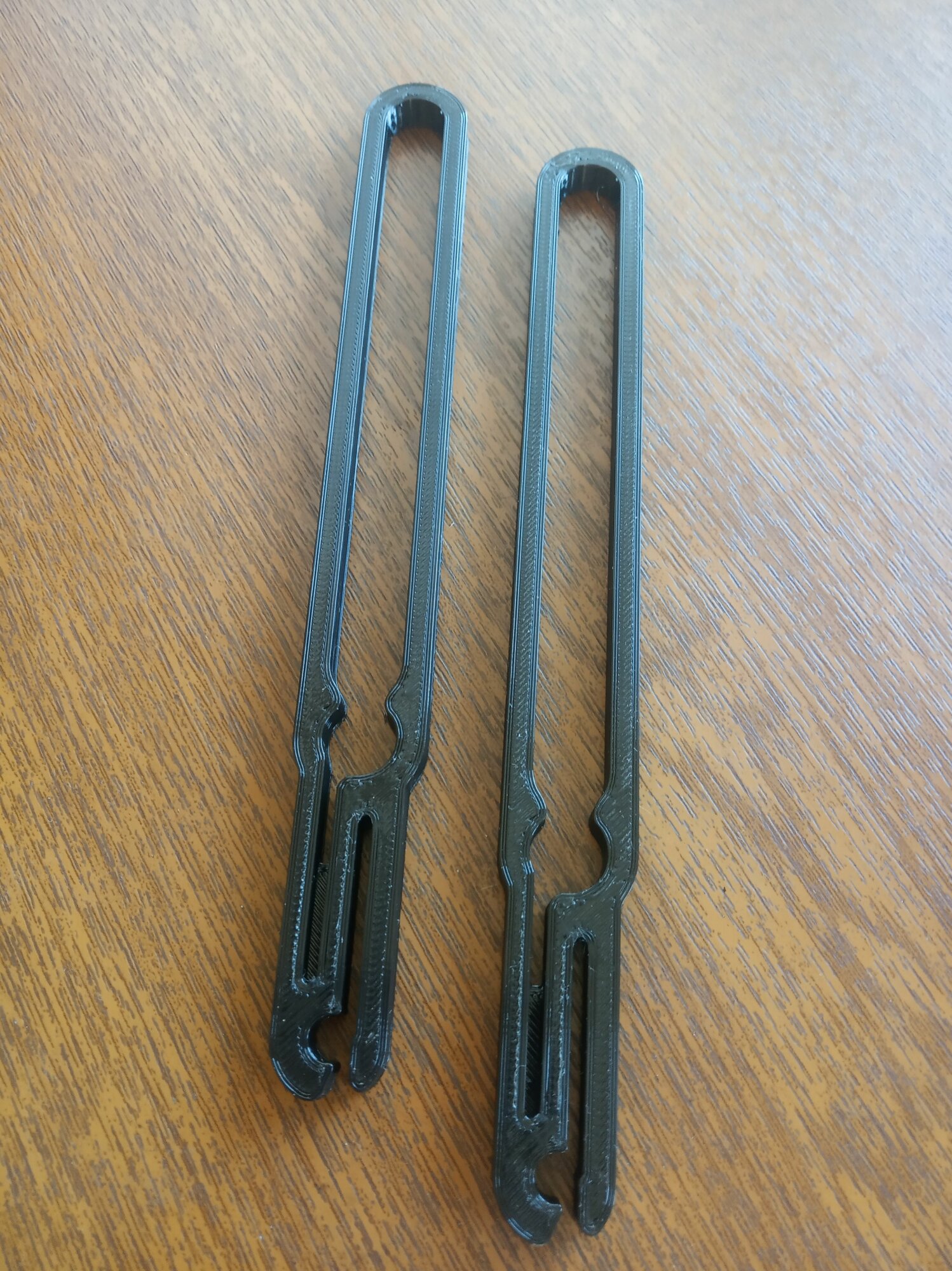 Крепление ящика c00081025 indesit