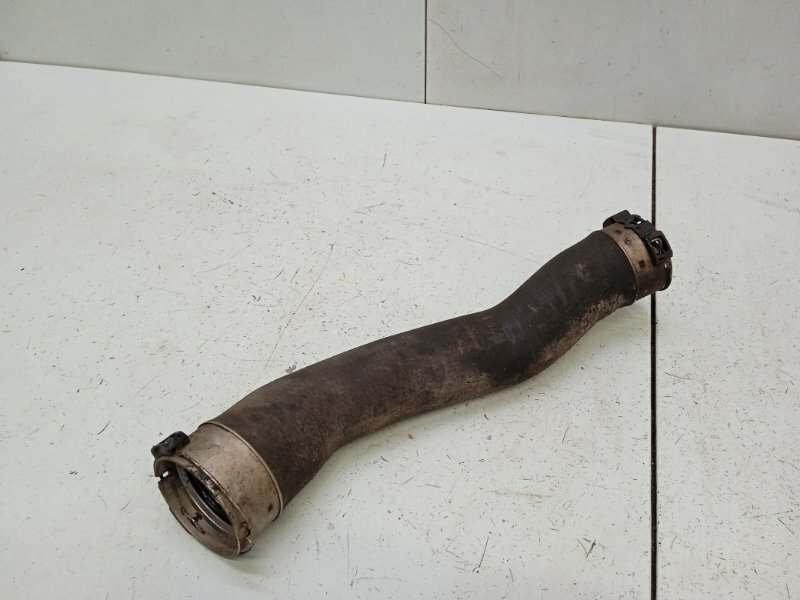 Б/У БМВ Х3 Ф25 Патрубок интеркулера BMW X3 2013 F25 209167 BMW арт. 13717597591