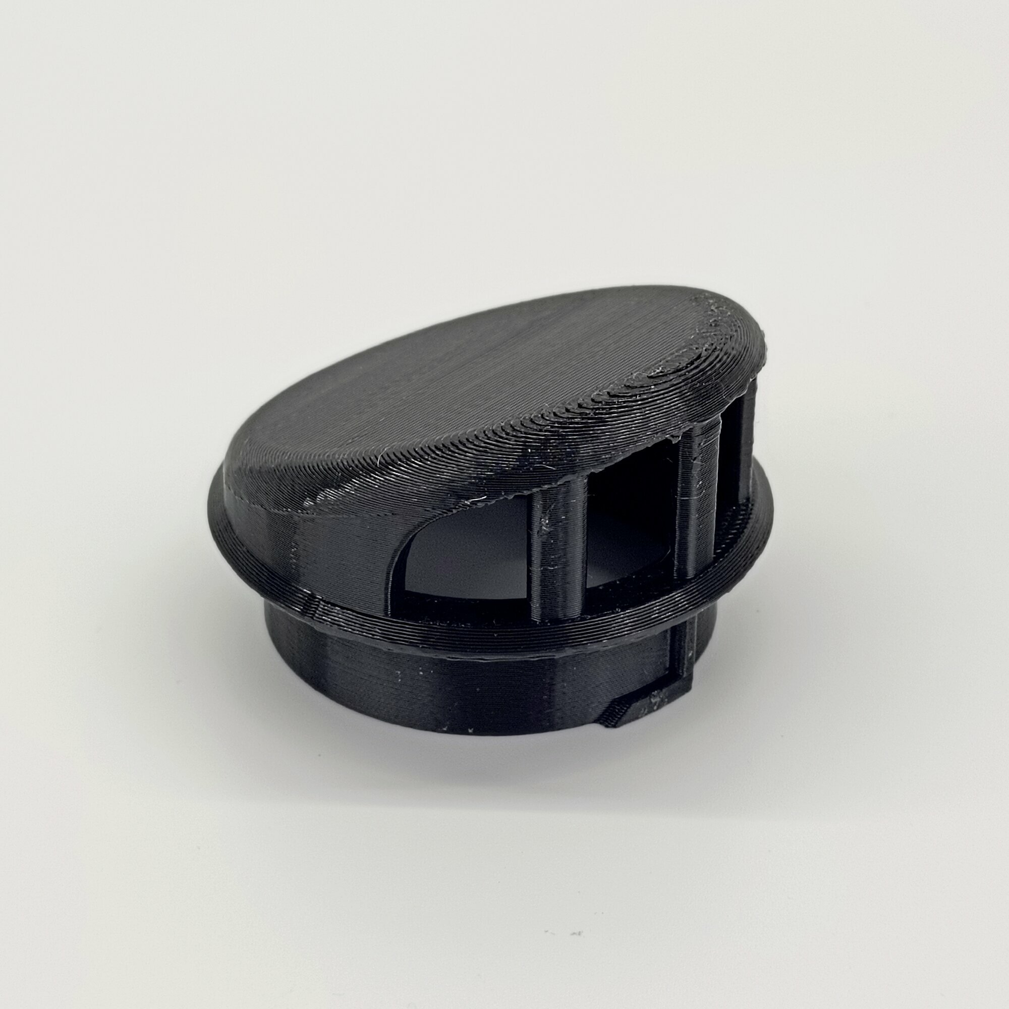 Насадка обдува уголков лобового стекла УАЗ Патриот / Дефлекторы уголков лобового стекла Патриот (левый)