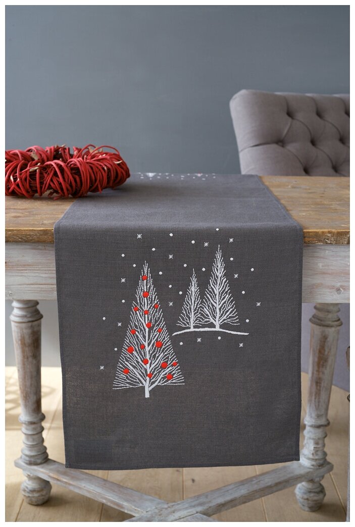 PN-0158415 Набор для вышивания гладью (дорожка на стол) Vervaco Christmas Trees "Рождественские елки"