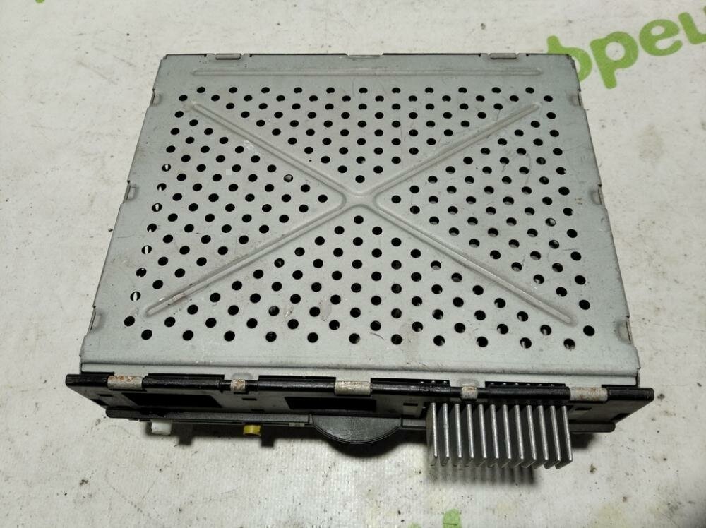 Блок управления магнитолой AUDI A6 C6 2004-20 4F0035541B