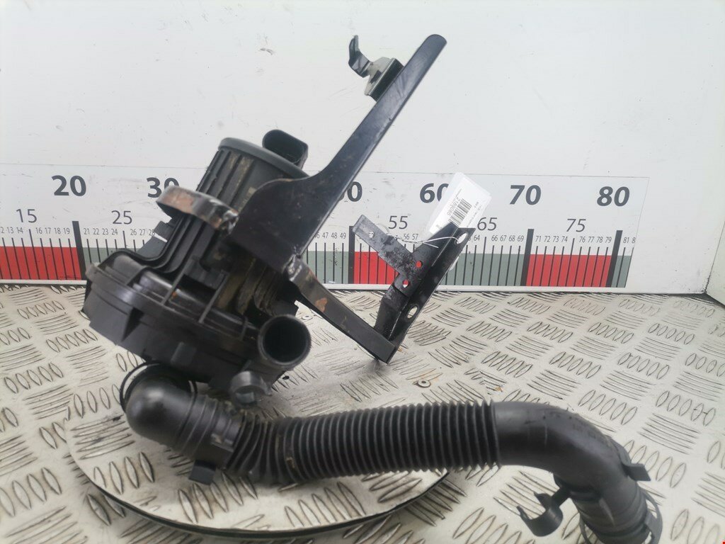 Насос продувки катализатора Volkswagen Golf 4 06A959253 арт. 2189085