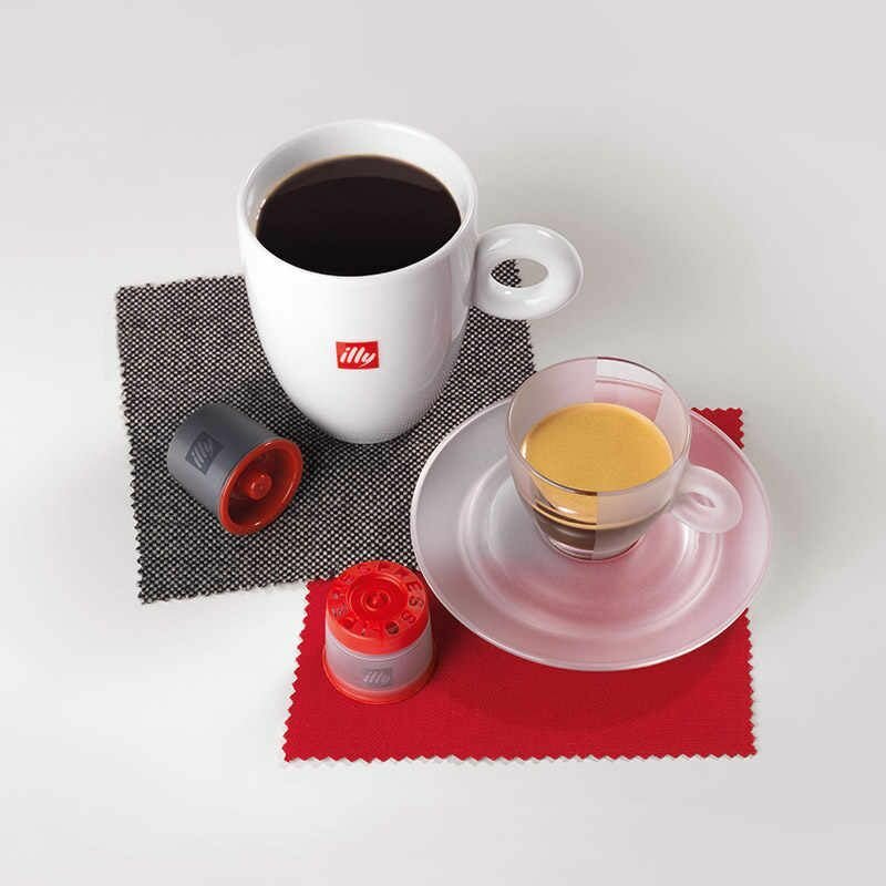 Illy Капсульная кофемашина Y3.3, слоновая кость