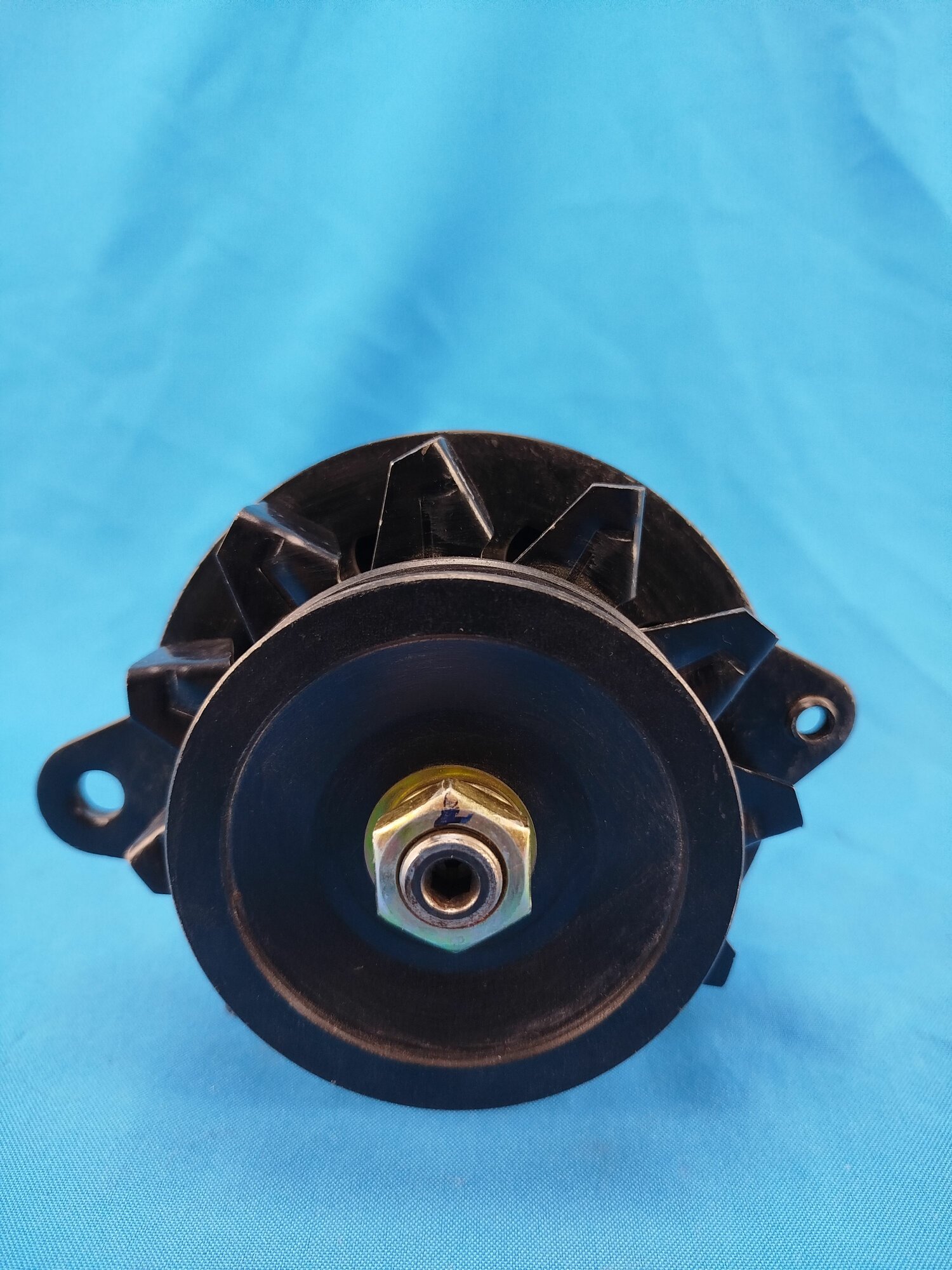 Генератор "КЗАТЭ" для автомобилей МТЗ-80, 82, Т-70, 80, Т-90С, 150КС дв. Д-214, 230, 240, 241, 242, 243 (14В, 50А)