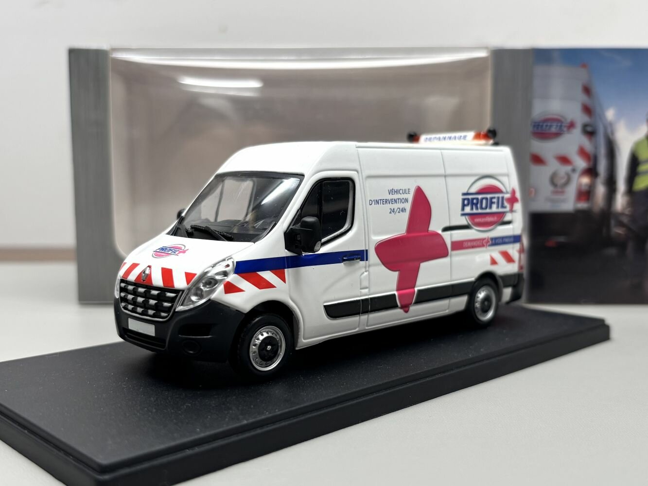Eligor Renault Master Mastercard Profilplus Фургон Масштаб 1:43 Дорожная помощьмодель автомобиля