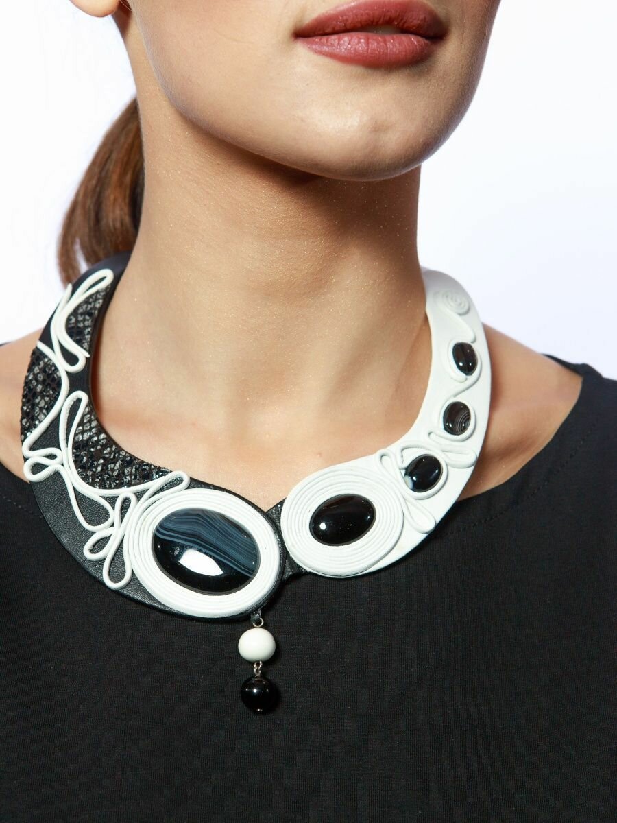 Колье, агат, кожа, говлит