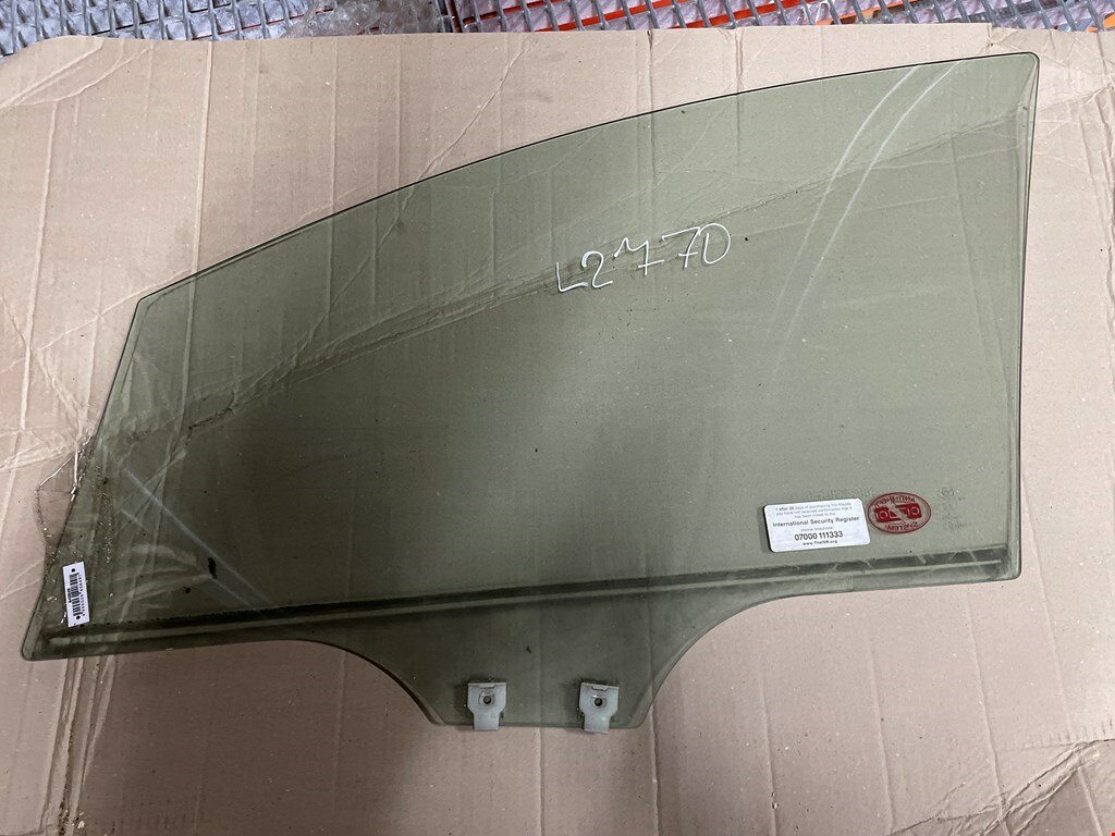 Стекло двери передней правой Mazda 5 CR CC3358511E9D арт. 640849