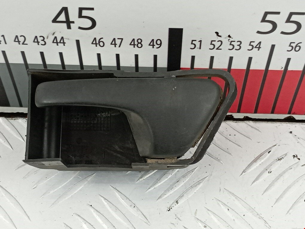 Ручка двери внутренняя передняя левая Volkswagen Golf 3 1H0837141 арт. 1862317