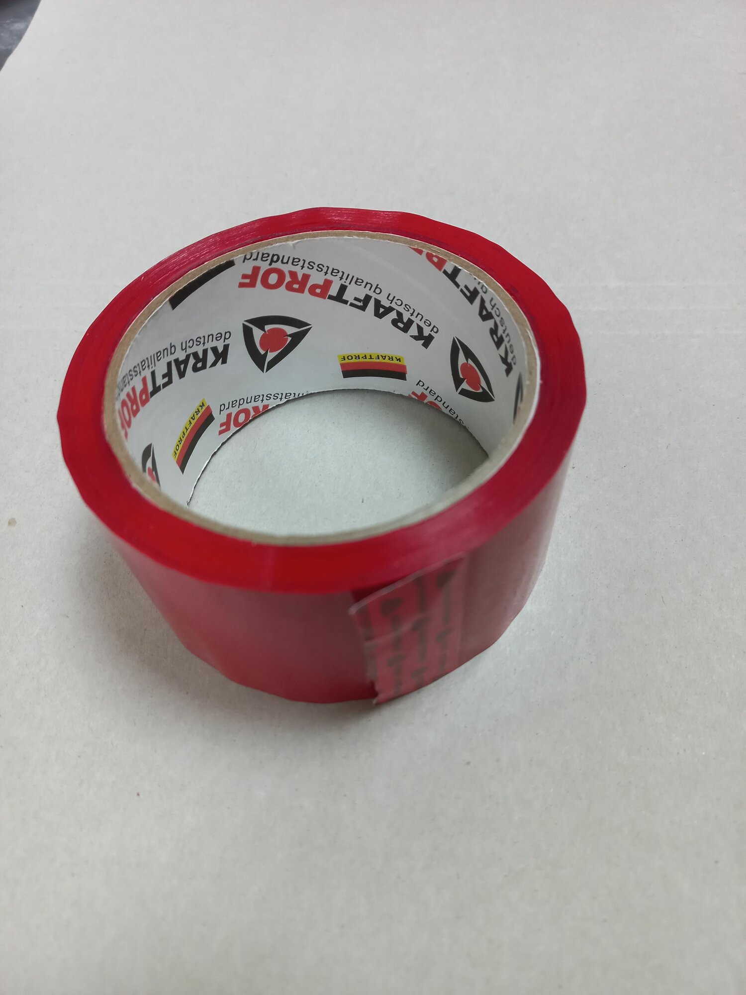 Красный скотч
