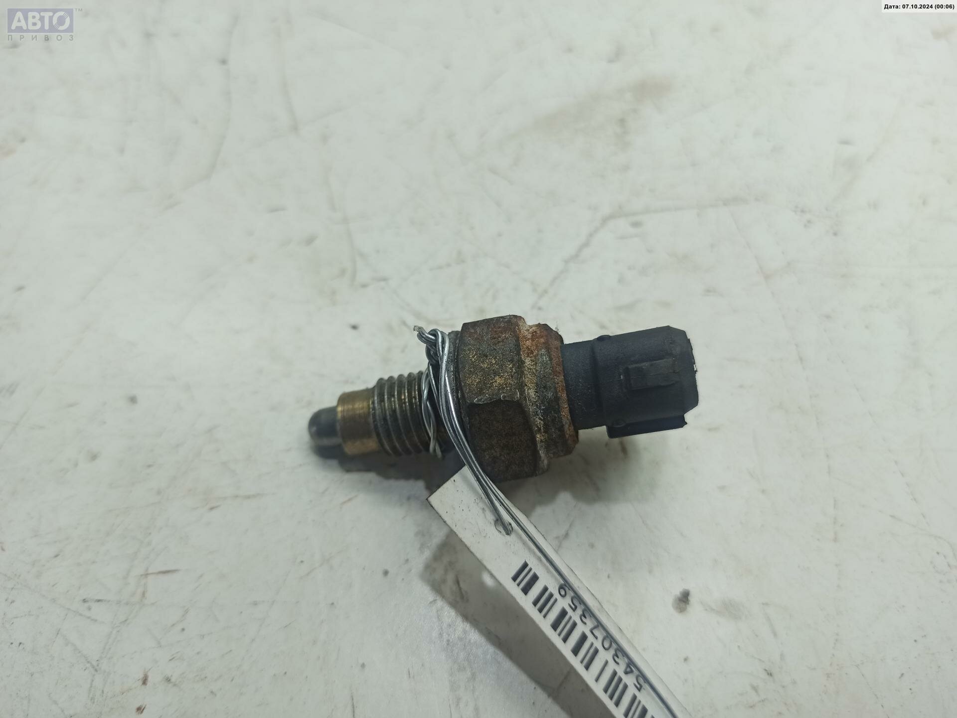 Датчик включения заднего хода (лягушка) Volkswagen Transporter T4