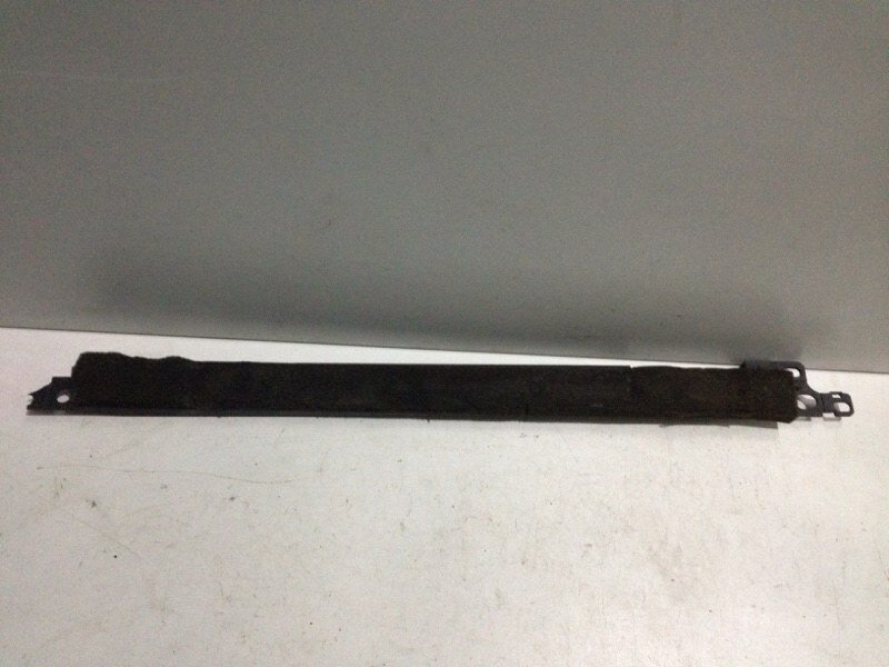 Б/У Кронштейн радиатора верхний(дефект) Ford Focus 3 11- б/у , Форд Фокус 3 . Верхний Кронштейн радиатора Ford Focus 2010-20...