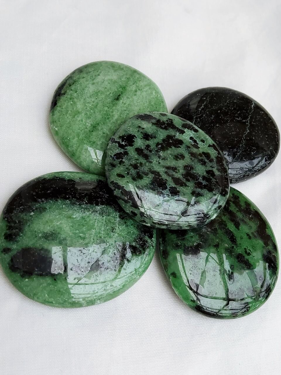 Рубин с Цоизитом Антистресс без выемки средний (m) (25-35г)