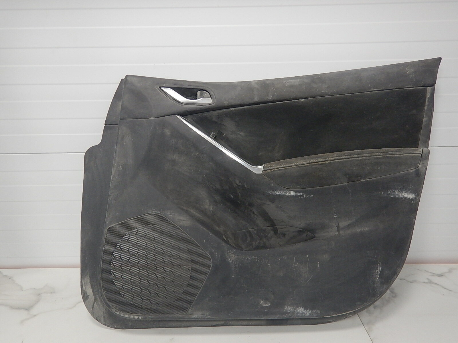 Б/У Обшивка двери передней правой, Mazda (Мазда)-CX-5 (12-) MAZDA CX-5 (12-) Царапины. 593092 MAZDA арт. KD45684C1K405