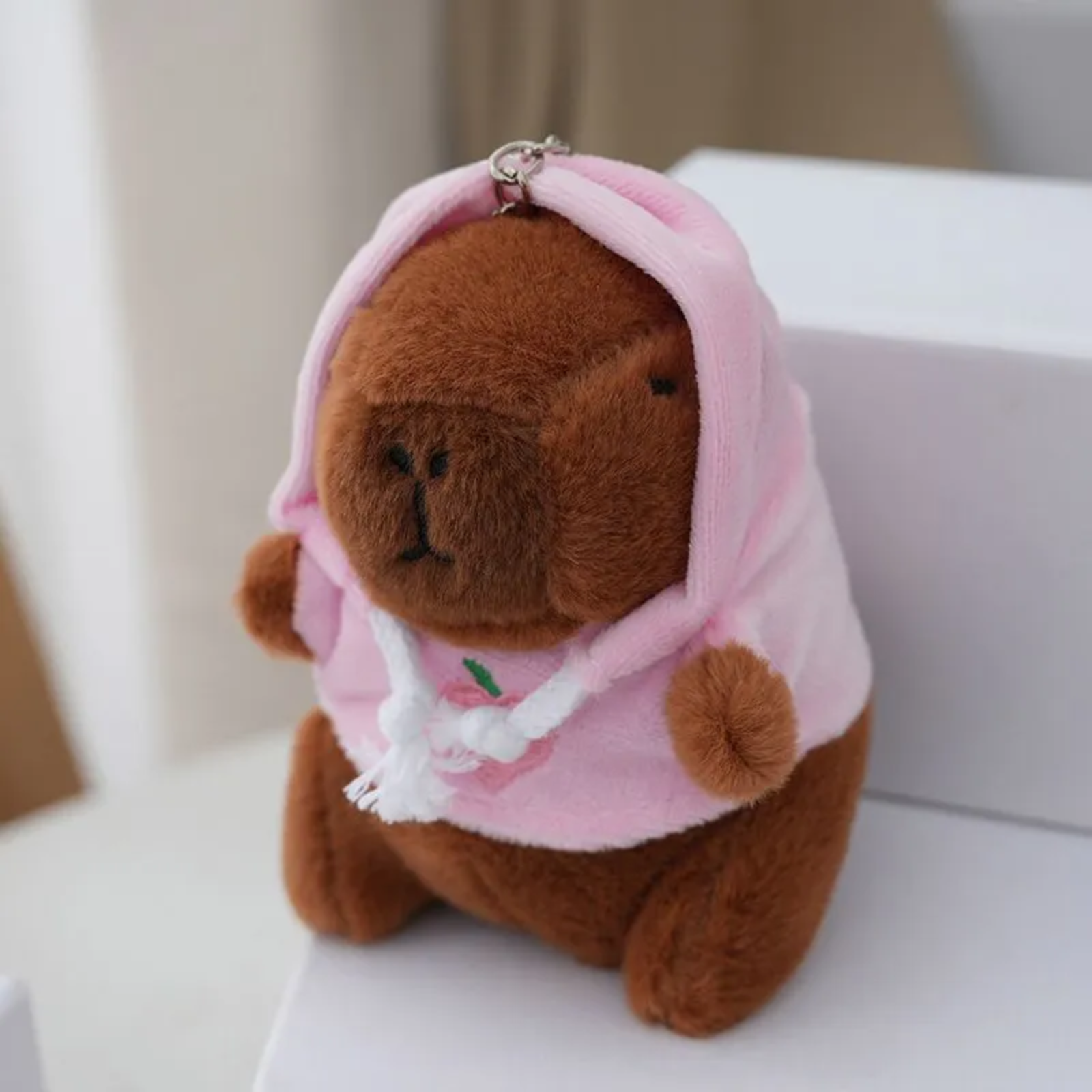 Capybara Charm Fuzzy keychain, 12cm capybara, Capybara capy guinea pig pendant, Plush fabric, PP cotton, 0.05kg