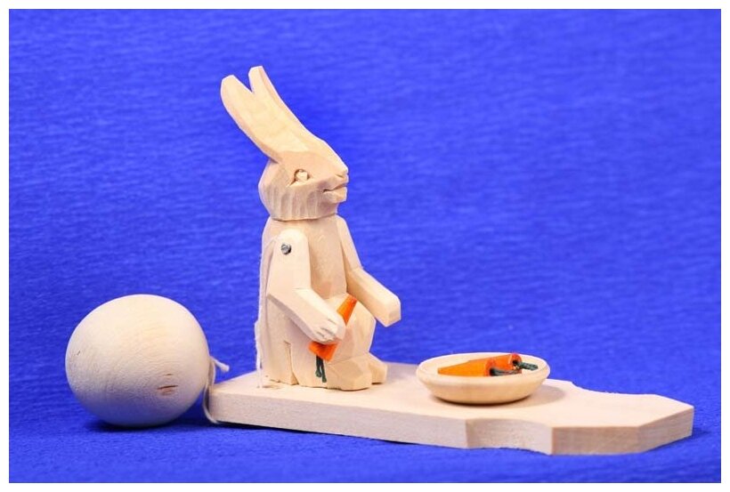 Зайчик с морковкой