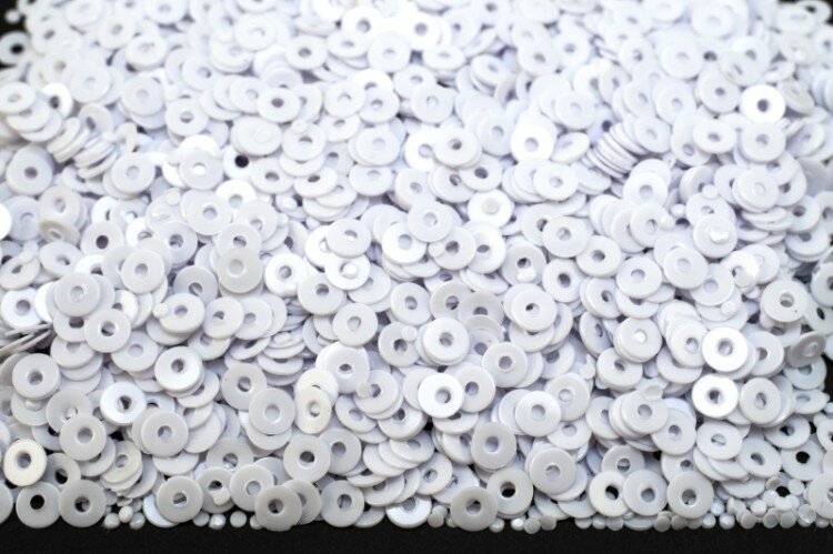 Пайетки круглые 3мм плоские, цвет 01 белый, пластик, 1022-081, 10 грамм