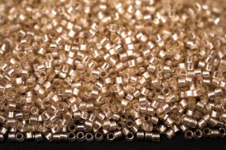 Бисер японский TOHO Treasure цилиндрический 11/0 #0031F розалин матовый, серебряная линия внутри, 5 грамм