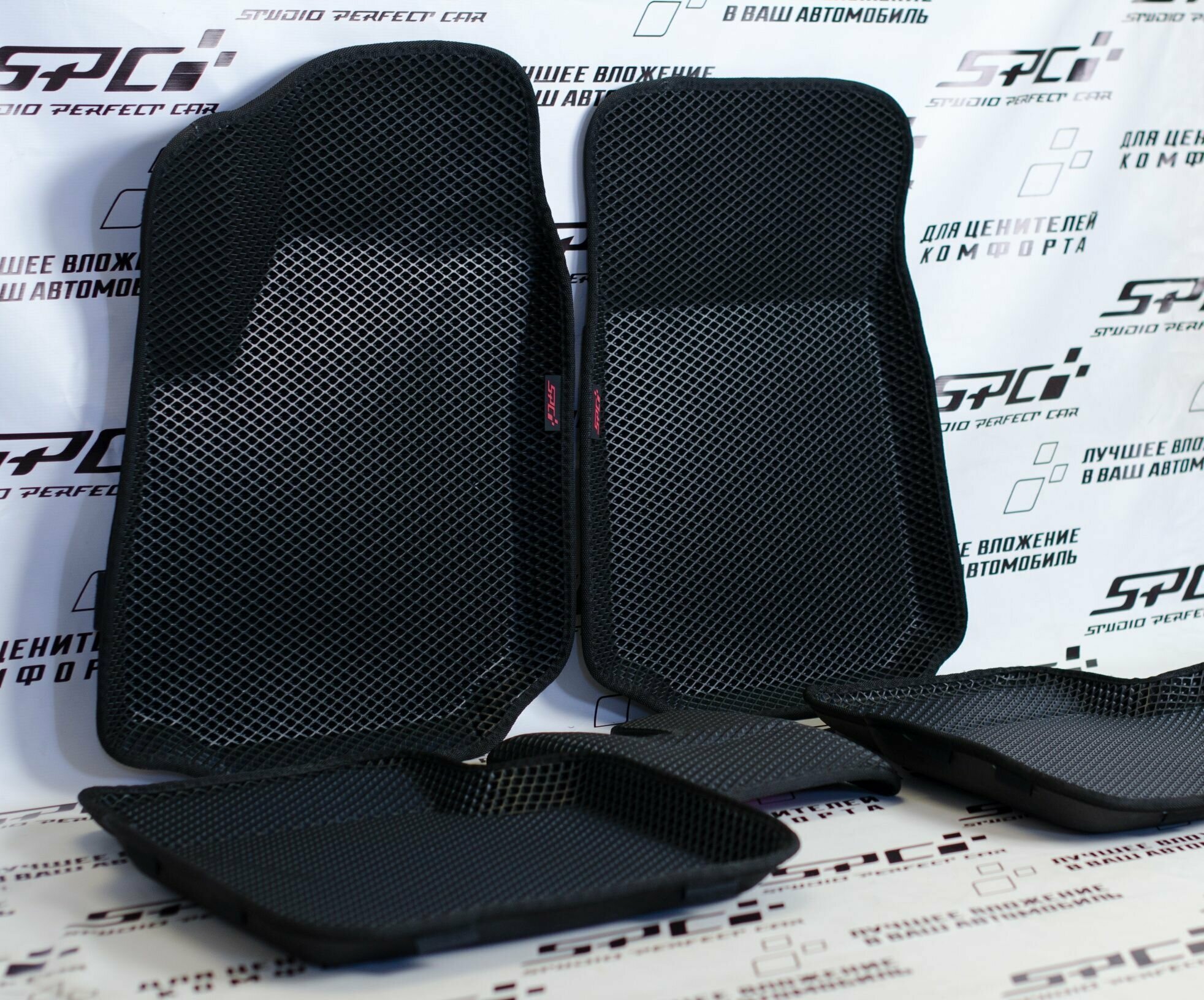 Автомобильные коврики ЕВА/EVA премиум с пресс бортами LADA (ВАЗ) Niva 2121 (4x4) 3дв URBAN 2019 -, черные с черным кантом