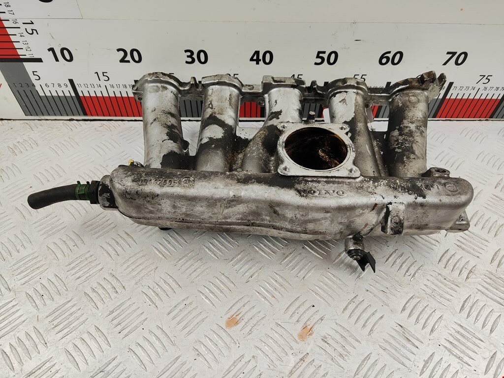Коллектор впускной Volvo V70 2 8250393 арт. 1816198