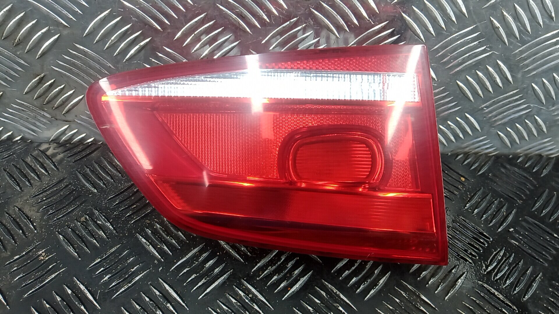 Фонарь левый 3-5 двери VOLKSWAGEN PASSAT B7, Номер 3AF945093Q