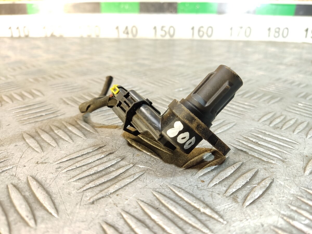 Датчик распредвала KIA Ceed 2007-2012 393502B010