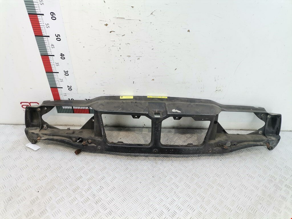 Панель передняя (передняя монтажная панель рамка передняя телевизор) Volvo 850 1372542 арт. 2133070