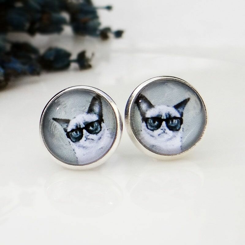 Серьги пусеты, стекло