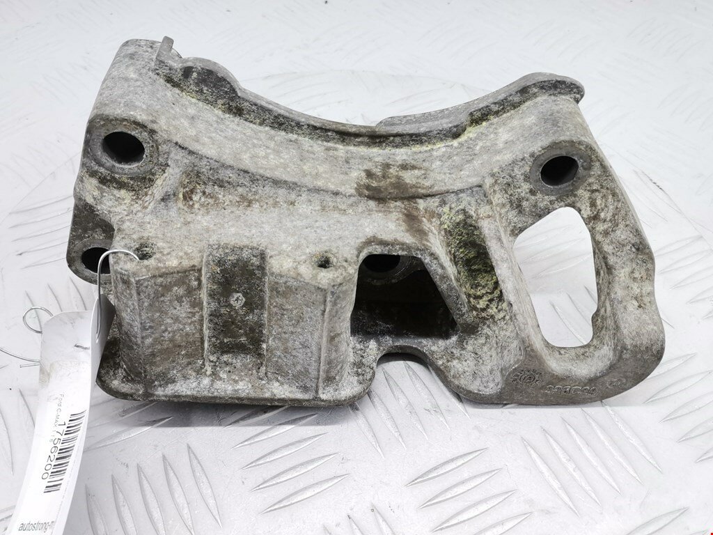Кронштейн (крепление лапа) двигателя Ford C-MAX 1 1595367 арт. 1756200