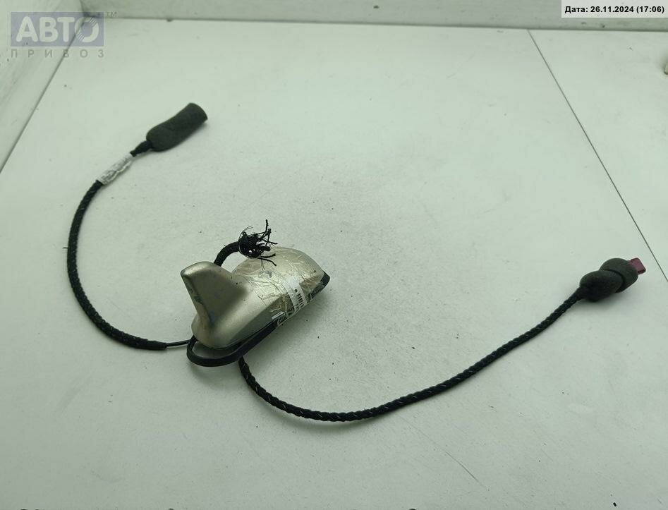 Антенна Mercedes E-Class W212 (2009-2016)