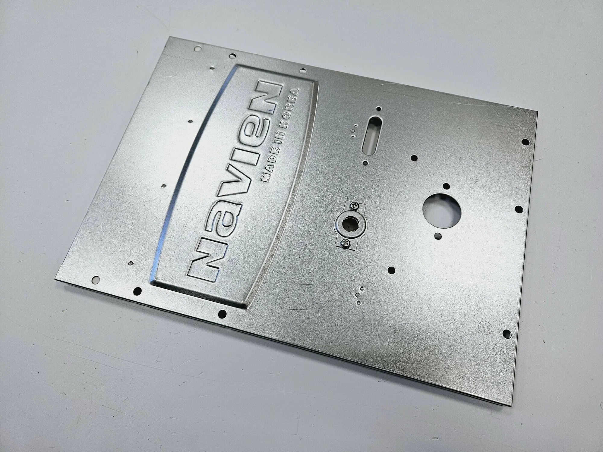 Крышка камеры сгорания 30003338D для газовых котлов Navien 13-24K. D. DC. DP. DPC. A. AC.