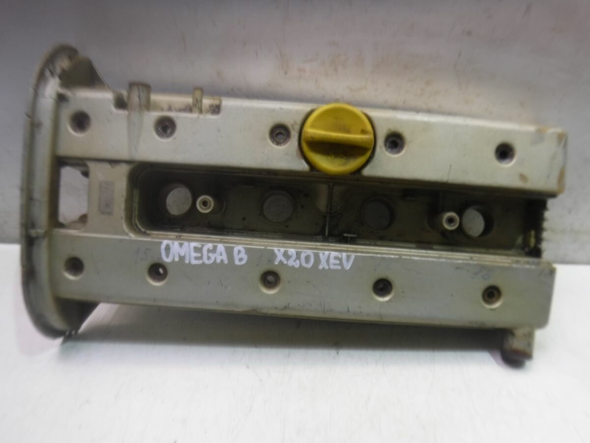 Крышка головки блока (клапанная) Opel Omega B (1994—1999) 90501942