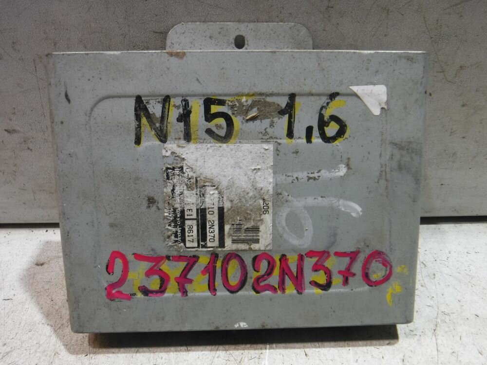 Блок управления двигателем Nissan Almera N15 237102N370