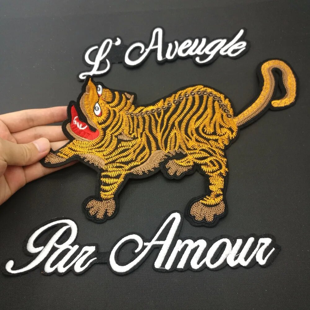 Вышивка "L'Avegne Par Amour" с тигром, цвет 7 — фото 1
