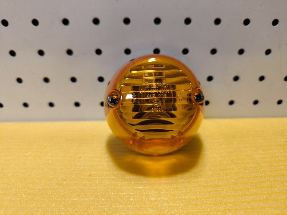 Повторитель указателя поворота прав/лев МАН ТГА ТГС ТГХ ТГМ