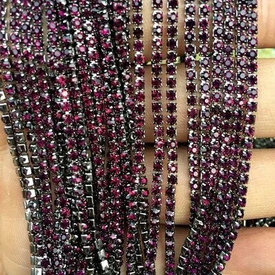 Цепочка стеклянная с кристаллами, 2.5 мм, Black purple