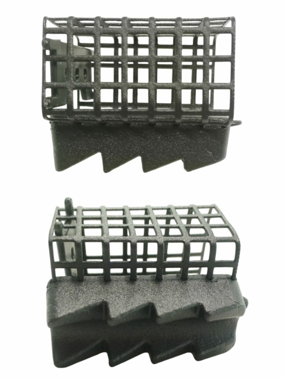 2 шт. Кормушка фидерная черная с грунтозацепом 90 гр. для реки с умеренным или сильным течением