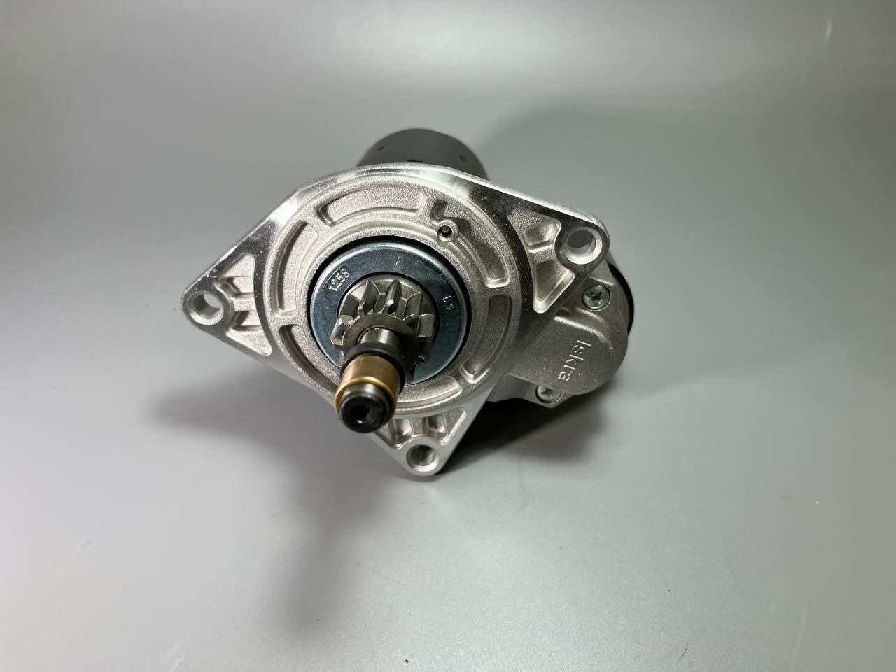 Стартер 2113,2115.3 болта,11 зуб.(фирм. упак. LADA)