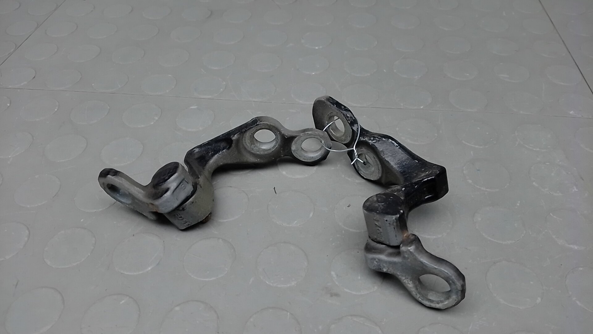 Петля двери задней правой FORD FOCUS 2