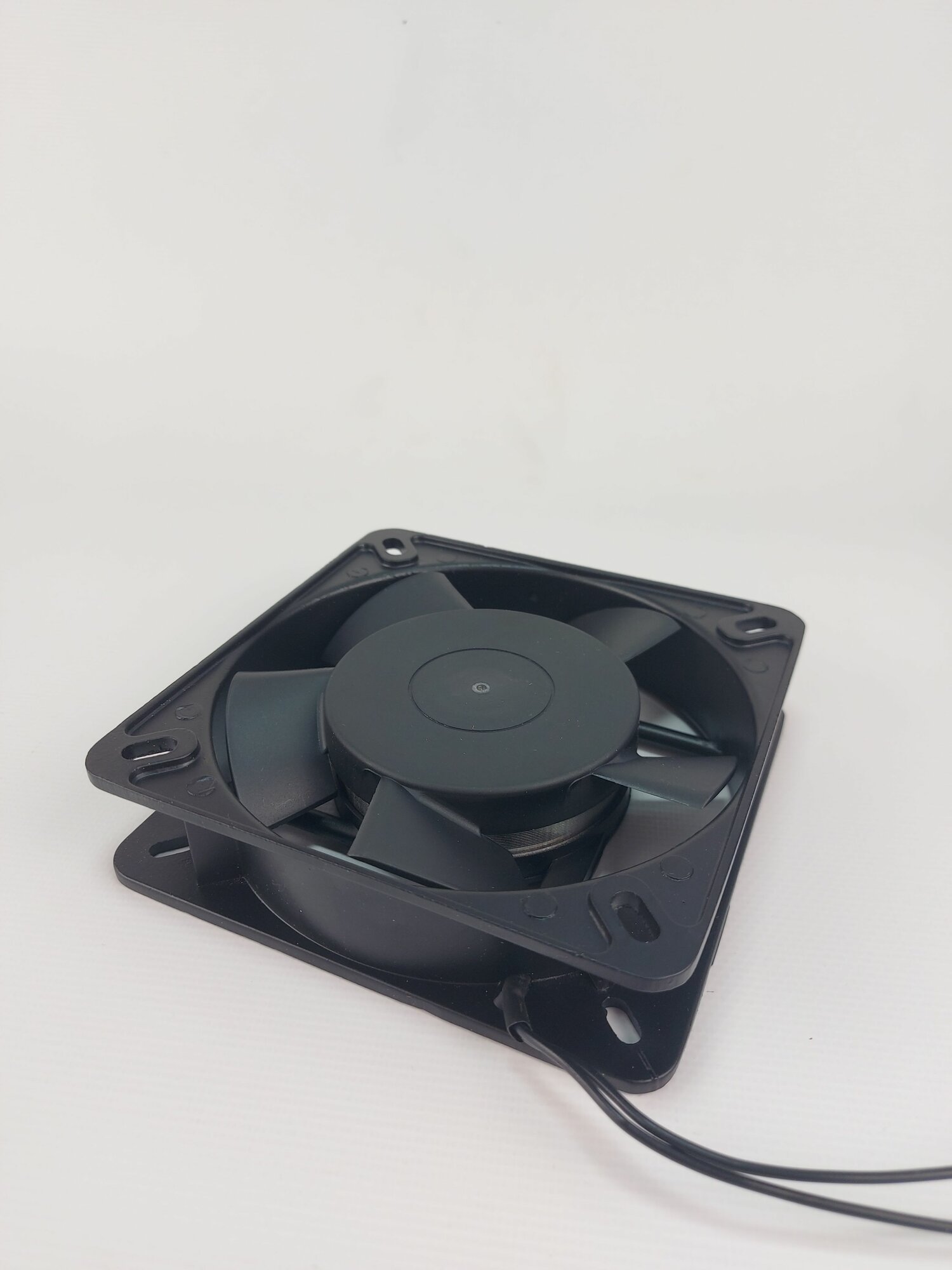 Вентилятор плоский 135х135х33 см. FM1332A2HSL 0,12A/220V