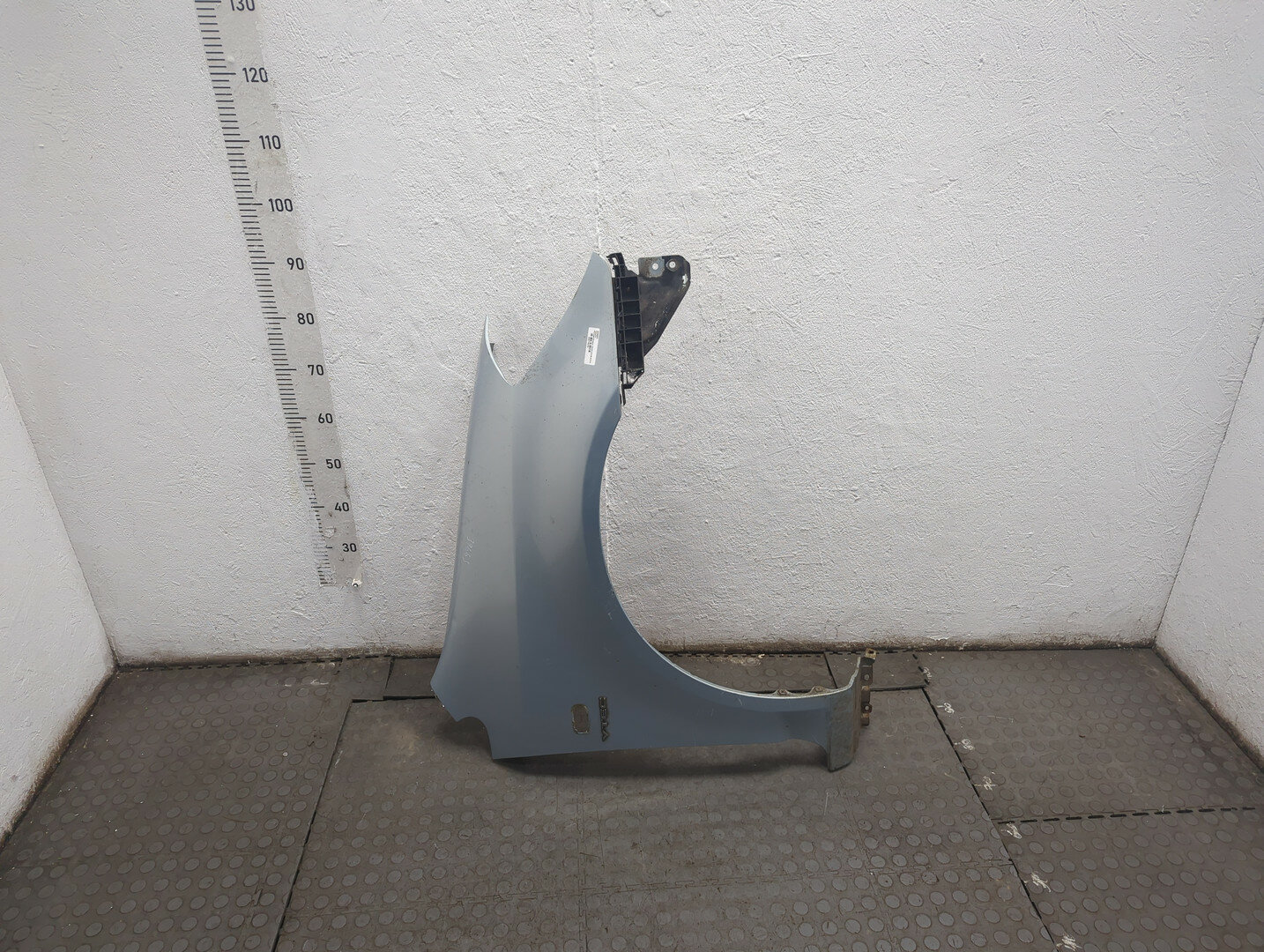 Крыло правое переднее Honda Stream Б/У