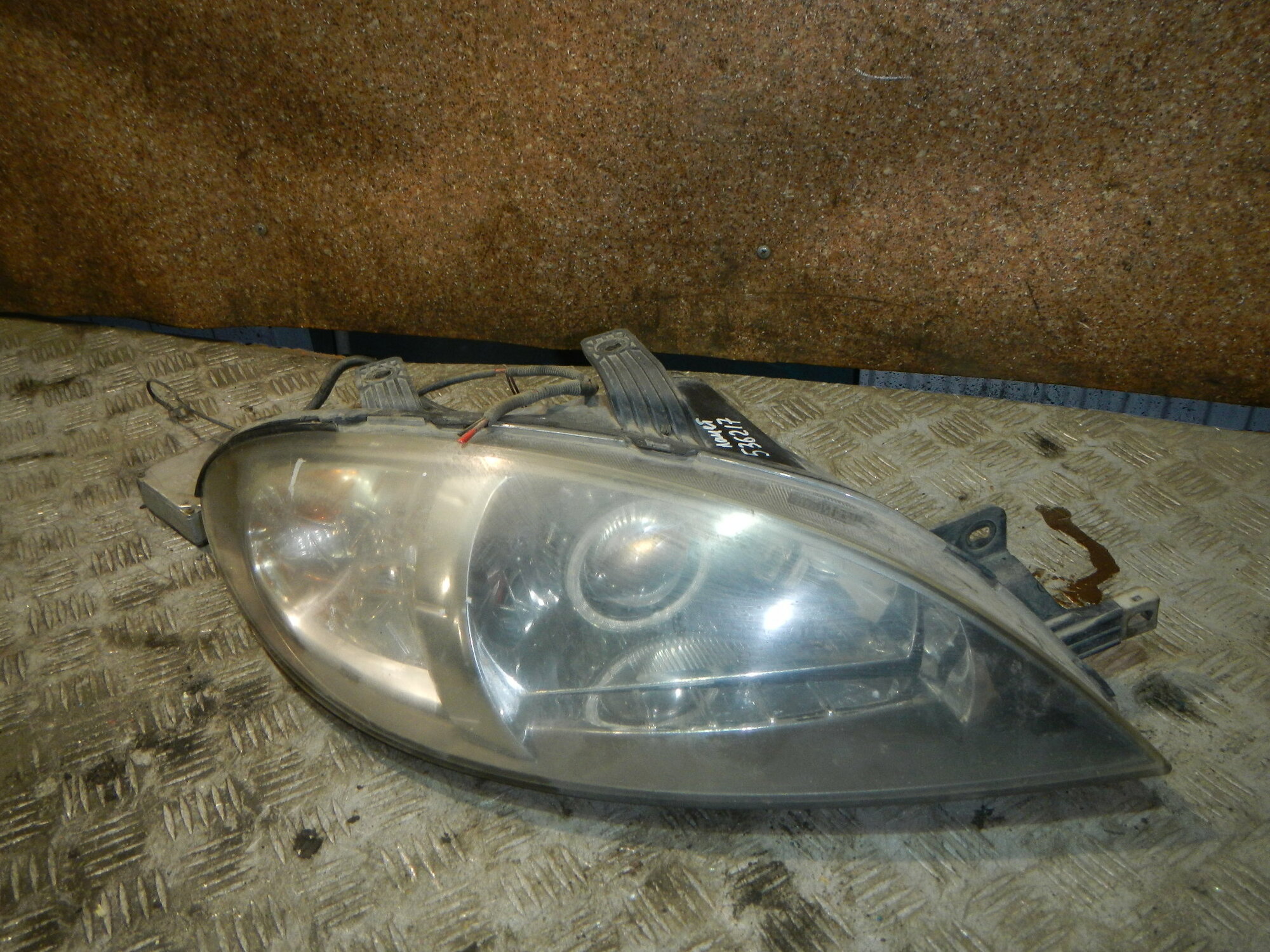 Б/У Фара правая, Chevrolet (Шевроле)-LACETTI (04-13) CHEVROLET LACETTI (04-13) Хетчбек. Царапины, с линзой переделана под...